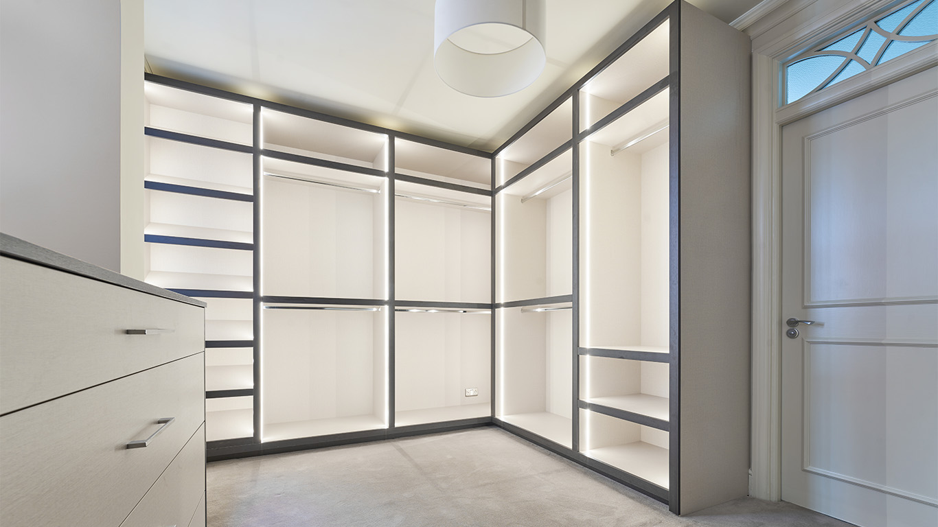 Bespoke walk-in-wardrobe in Beaconsfield | Custom furniture